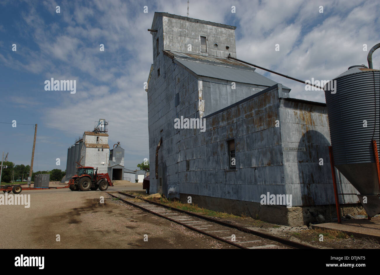 Grain silos in wheat hi-res stock photography and images - Alamy