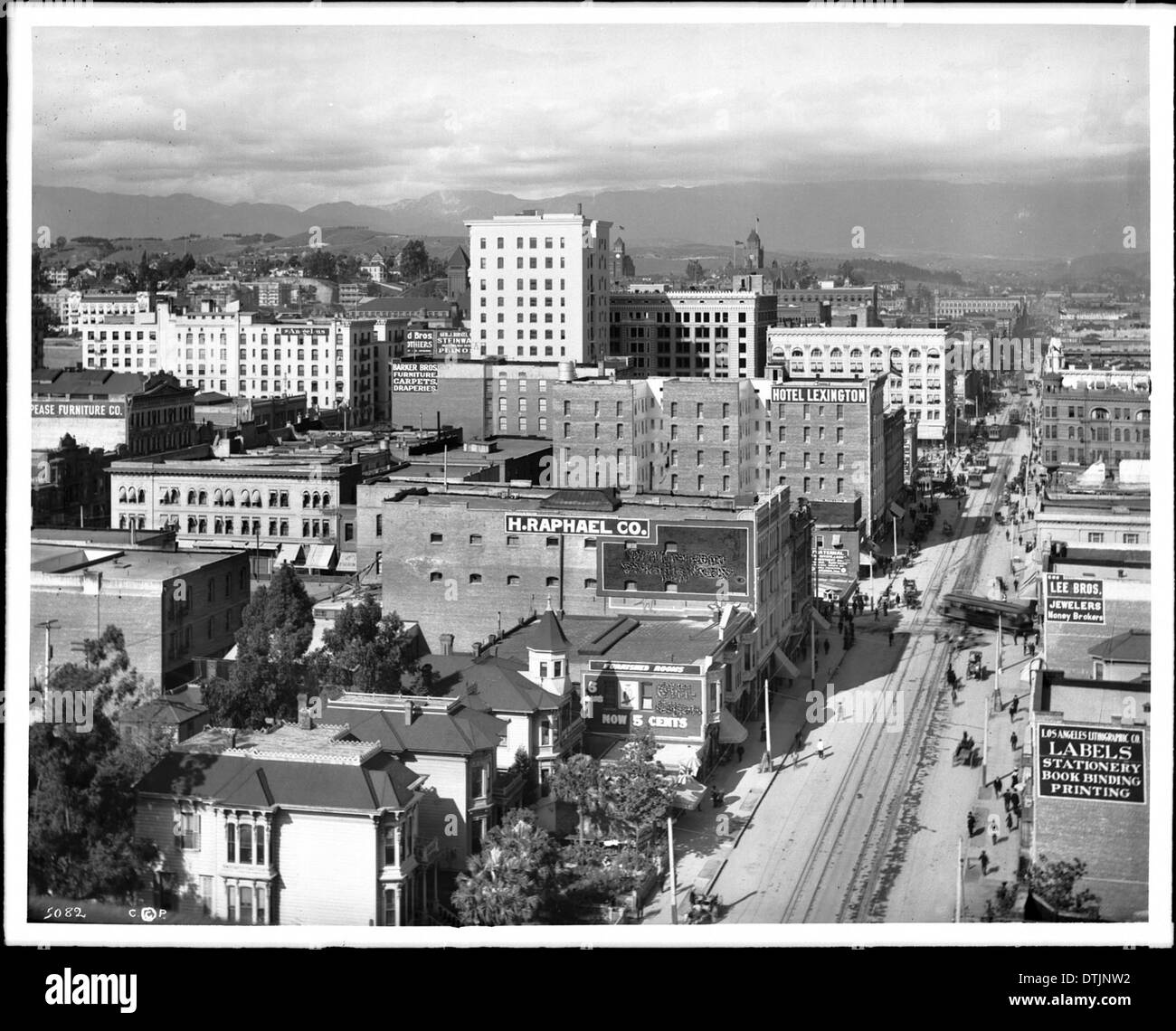 Panoramic view of Los Angeles, looking north from the Huntington ...