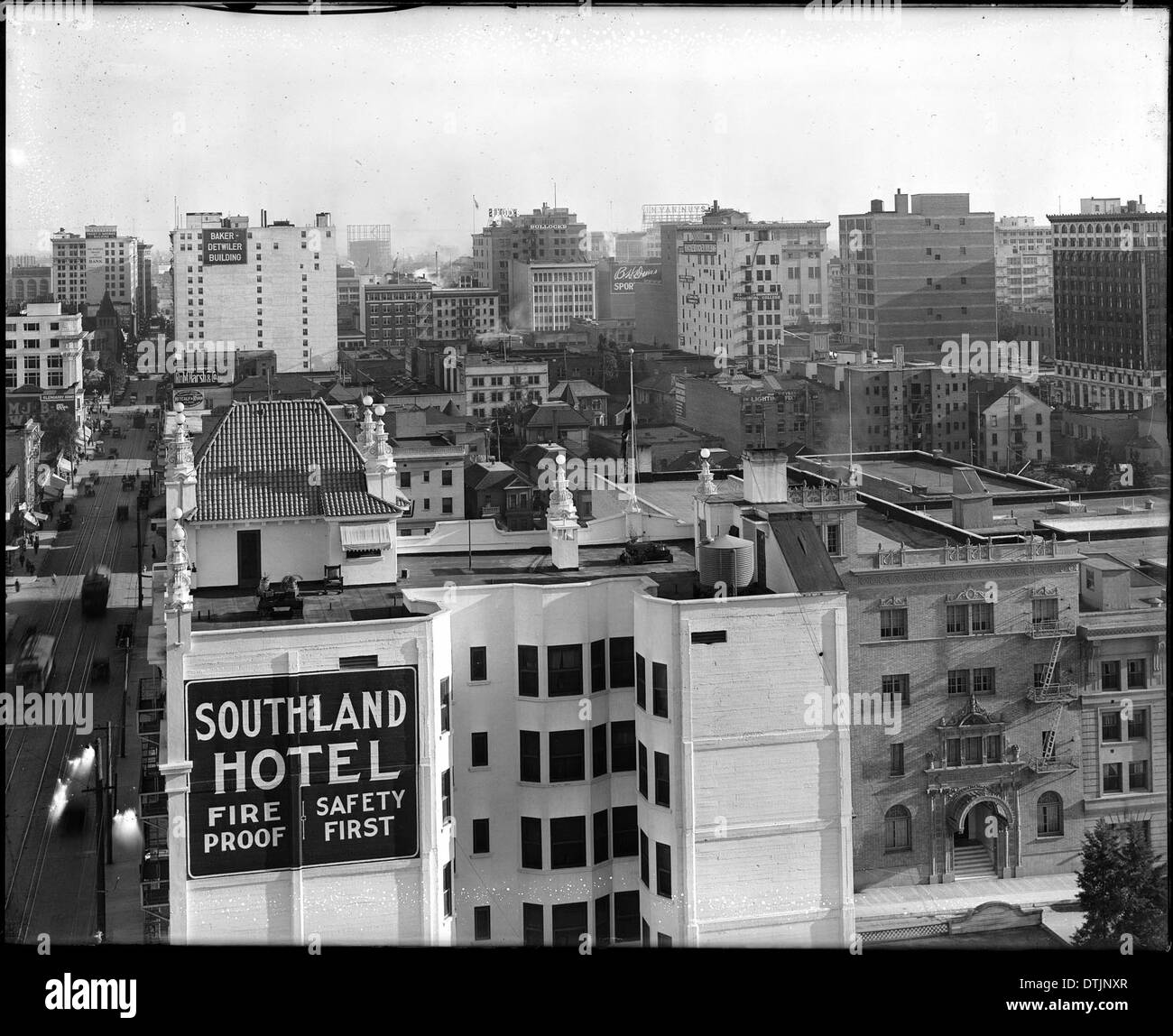 A panoramic view of Los Angeles from around 1916, showing Sixth Street ...