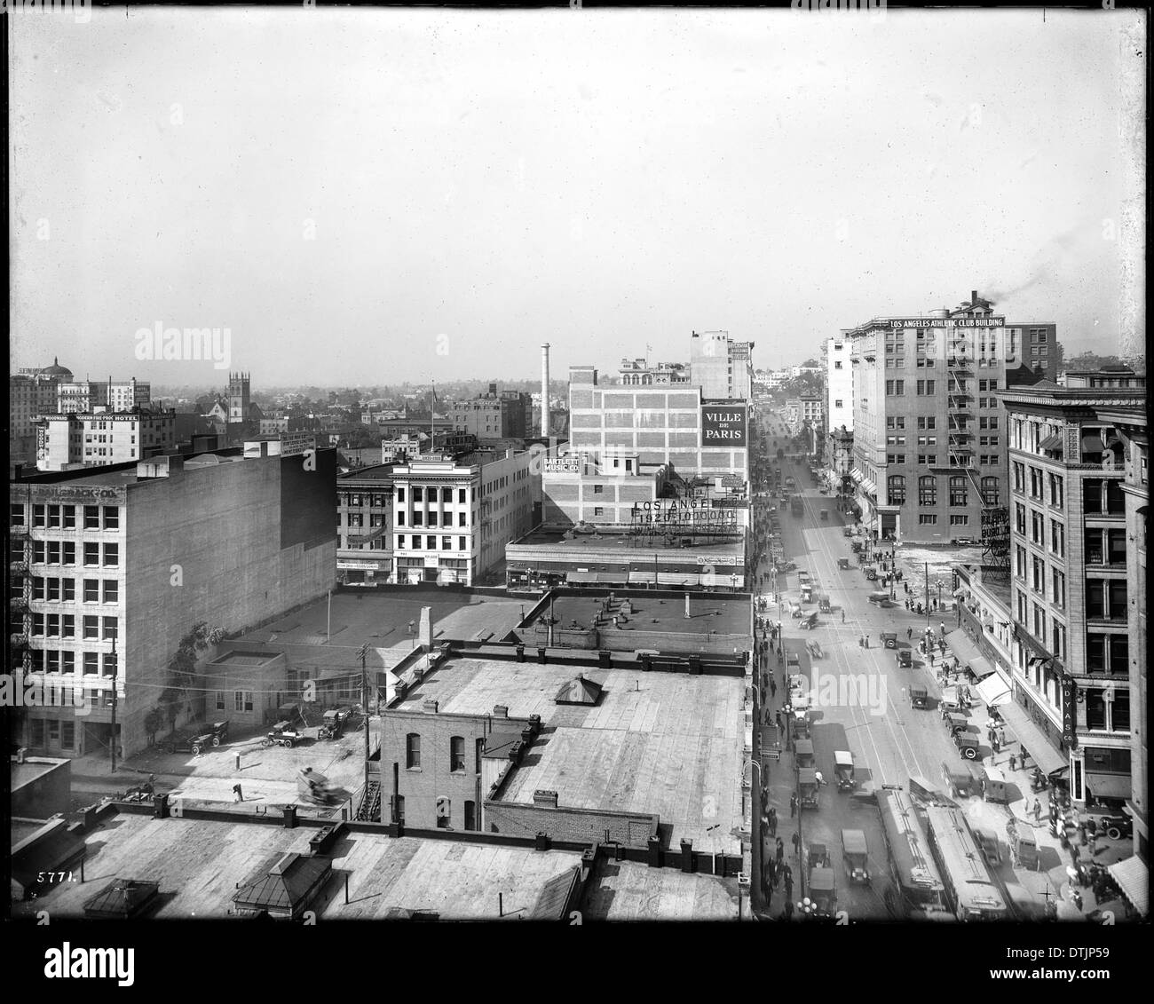 Panoramic left view Black and White Stock Photos & Images - Alamy