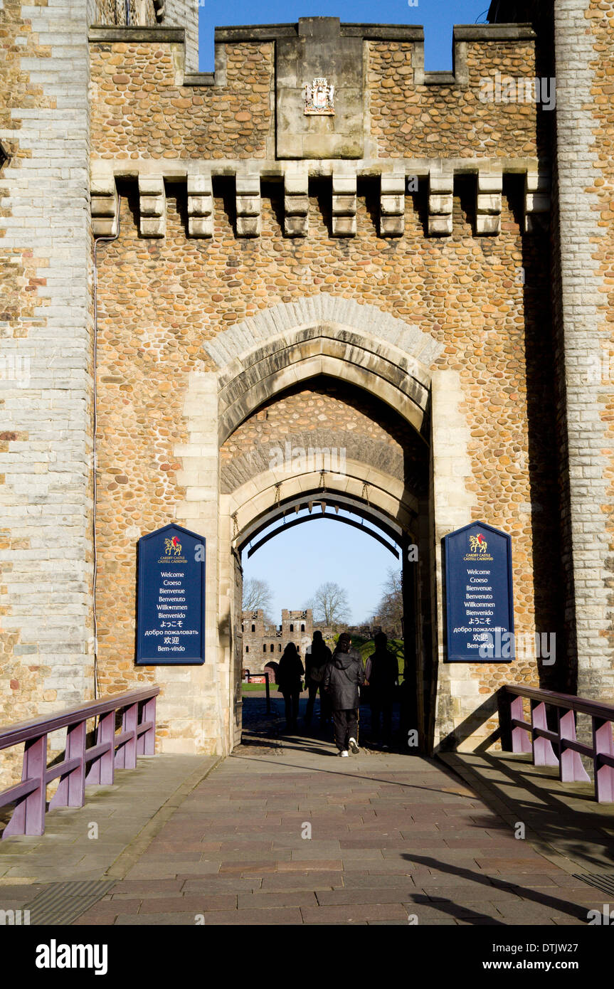 Entrance Gate to Cardiff Castle, Cardiff, Wales Stock Photo - Alamy