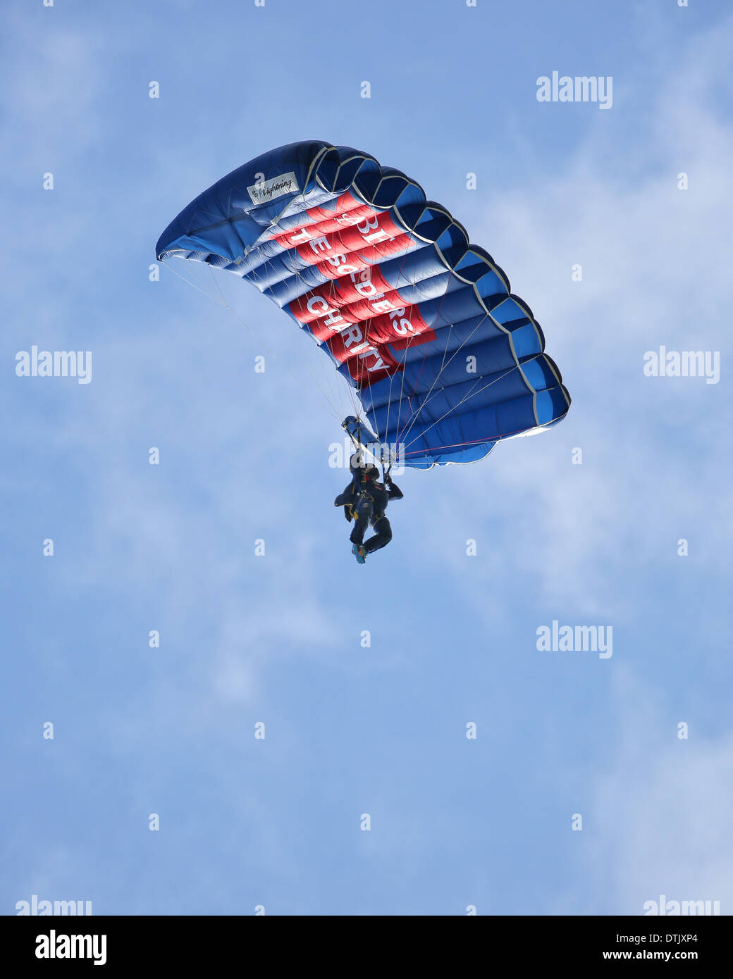 Parachute wings hi-res stock photography and images - Alamy