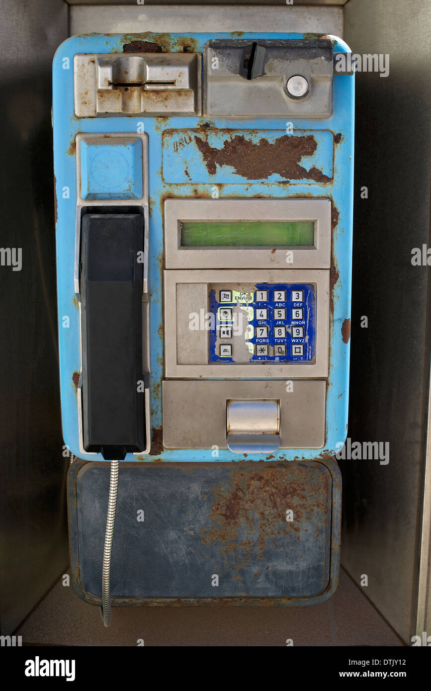Phone booth kiosk hi-res stock photography and images - Alamy