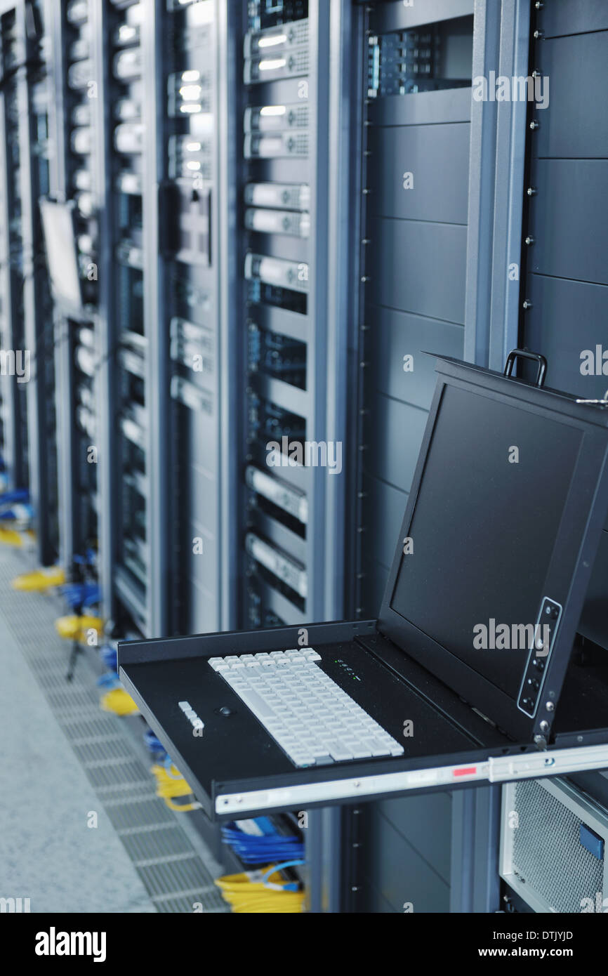 Server farm network connection hi-res stock photography and images - Alamy