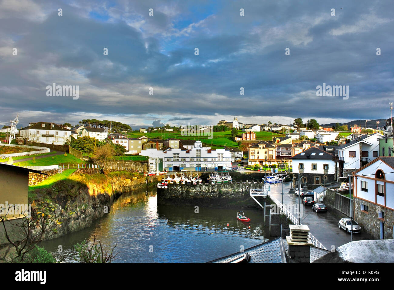 Seaside port town Stock Photo - Alamy
