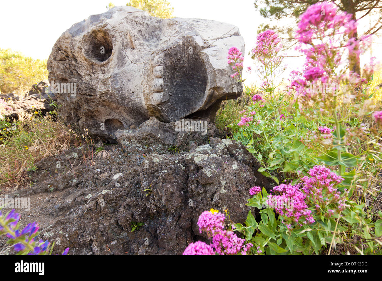 Sculpture along the road on Mount Vesuvius Stock Photo - Alamy