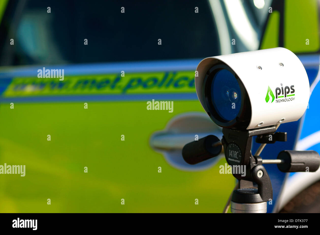 Automatic Number Plate Recognition (ANPR) radar Stock Photo - Alamy Automatic Number Plate Recognition (ANPR) radar Stock Photo - Alamy