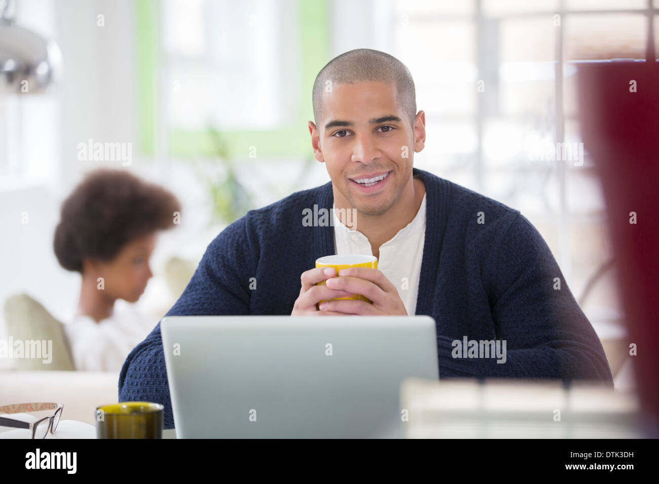 Connecting couple coffee table hi-res stock photography and images - Alamy
