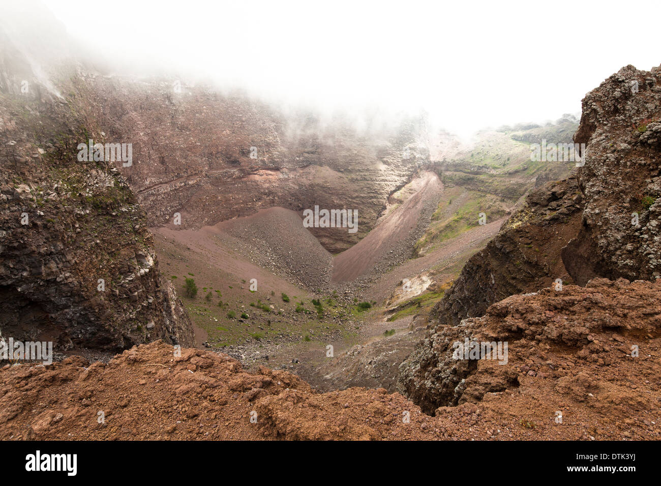 The crater of Mount Vesuvius Stock Photo - Alamy