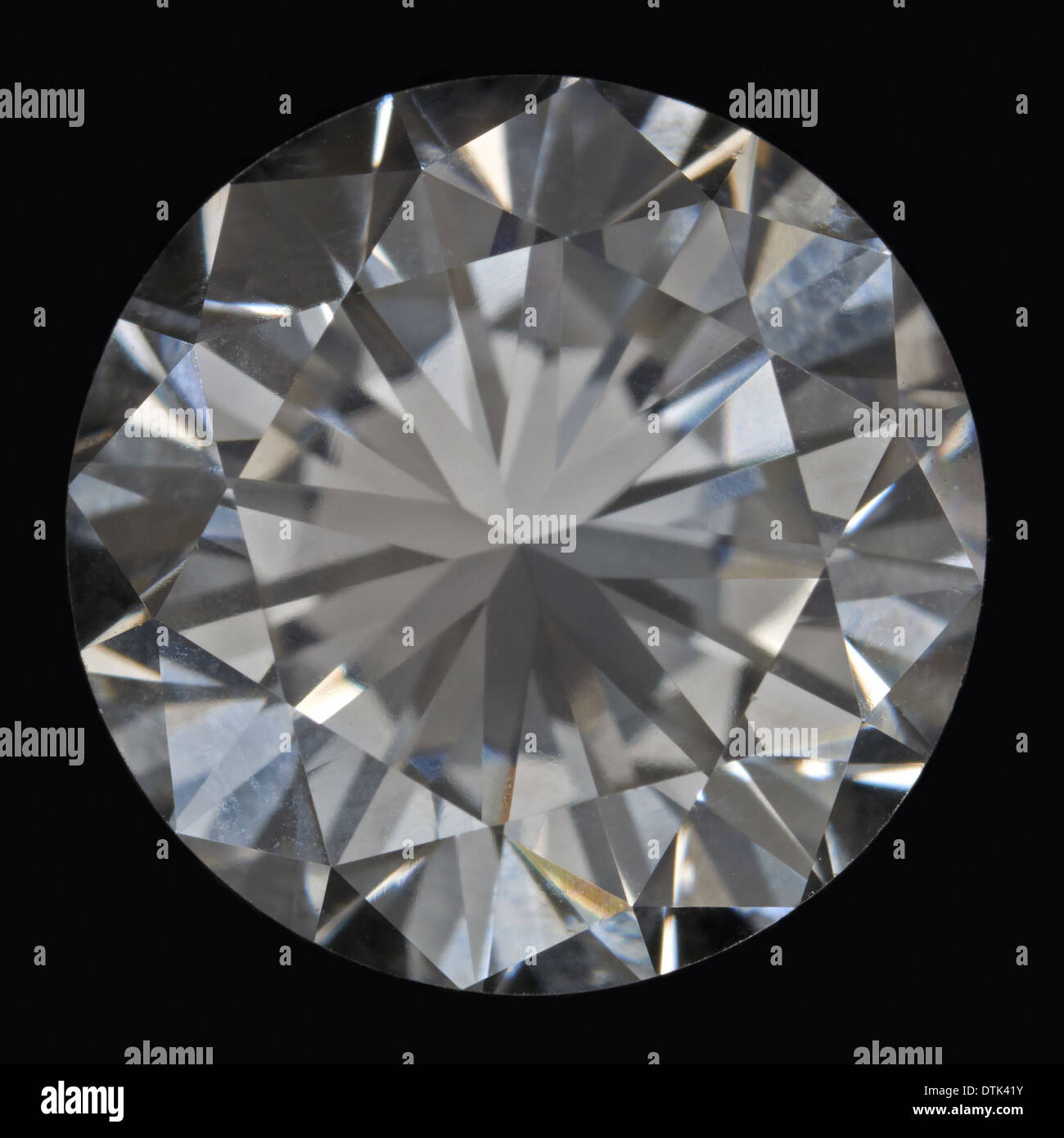 Round diamond hi-res stock photography and images - Alamy