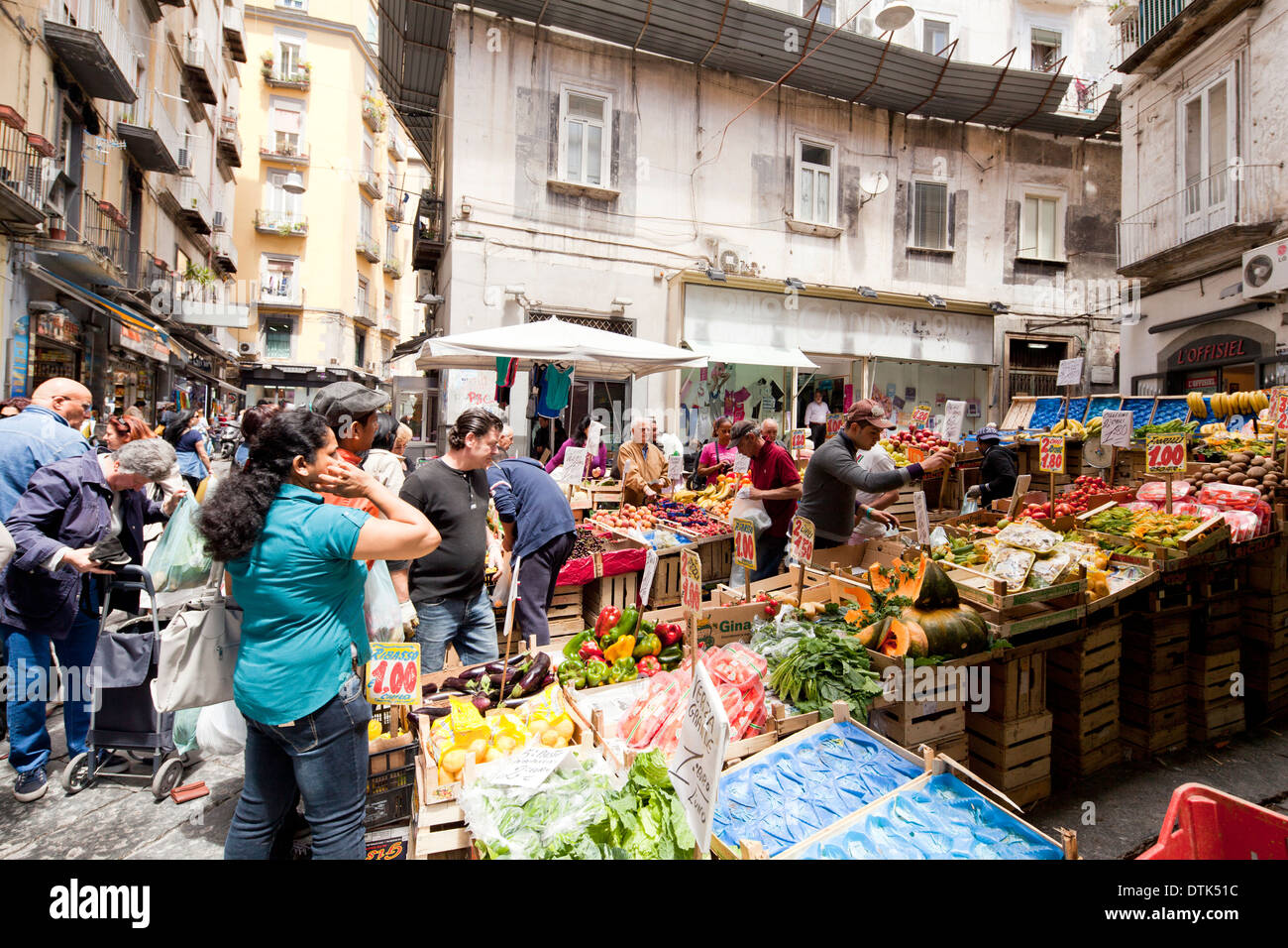 The narrow alleys of Naples, Italy Stock Photo - Alamy