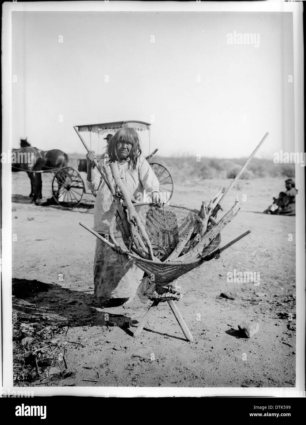 Pima indian woman hi-res stock photography and images - Alamy