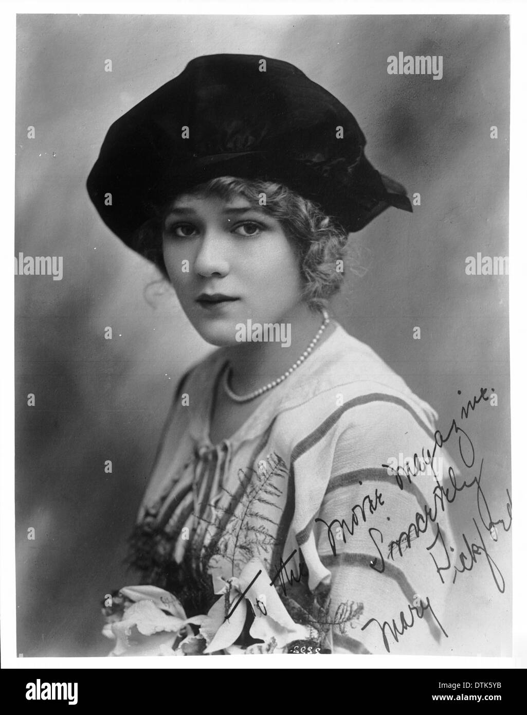 Mary pickford 1920s hi-res stock photography and images - Alamy