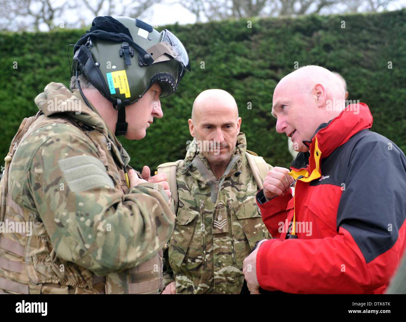 Raf crew hi-res stock photography and images - Alamy
