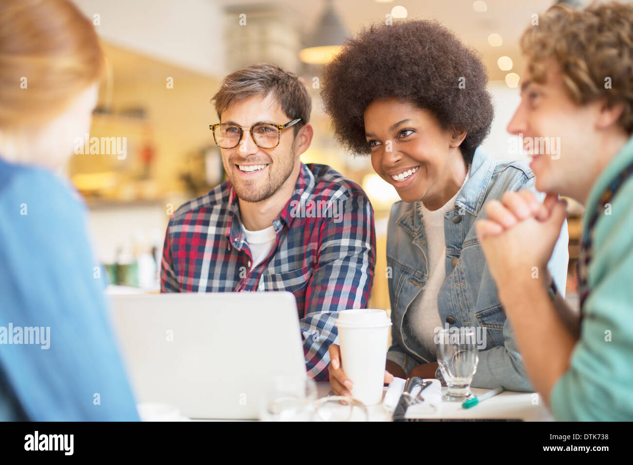 College friends cafe hi-res stock photography and images - Alamy