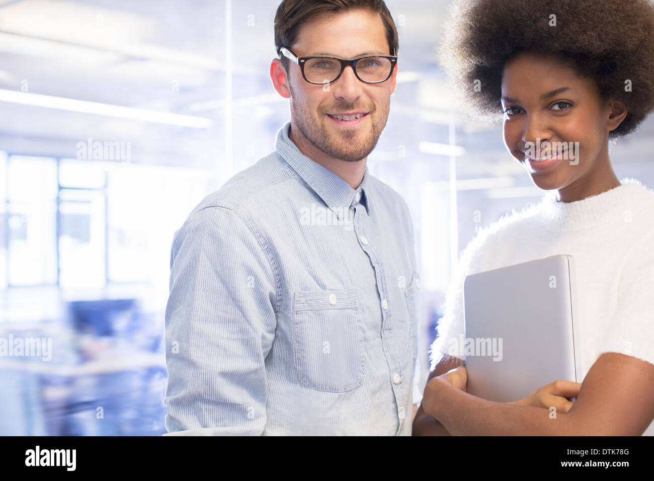 Business collaboration smile hi-res stock photography and images - Alamy