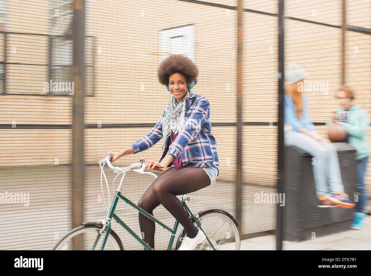 Bike woman riding city hi-res stock photography and images - Alamy