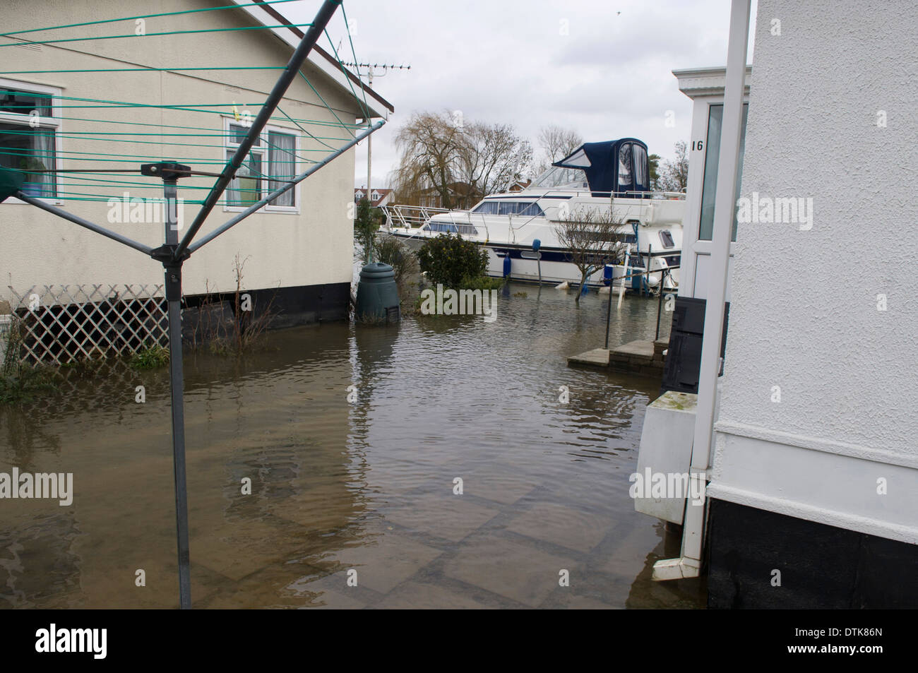 Staines Flooding Marina Stock Photo - Alamy