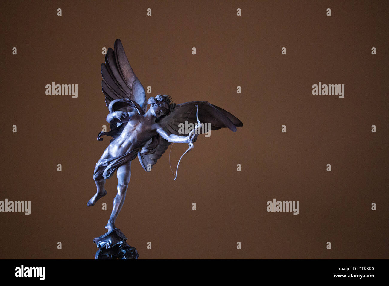 Eros statue in Piccadilly Circus, London, England Stock Photo - Alamy