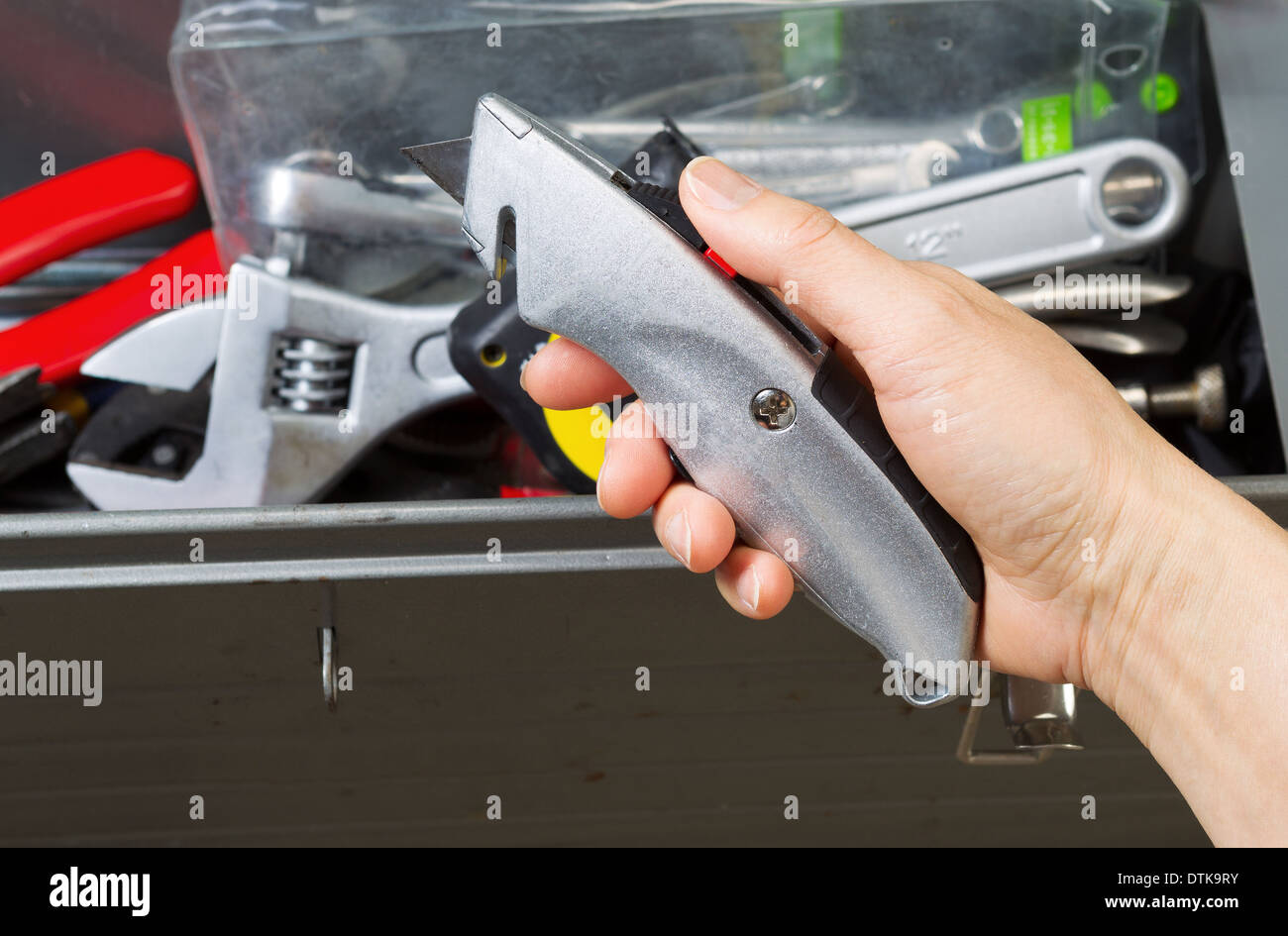 Box cutter hi-res stock photography and images - Alamy