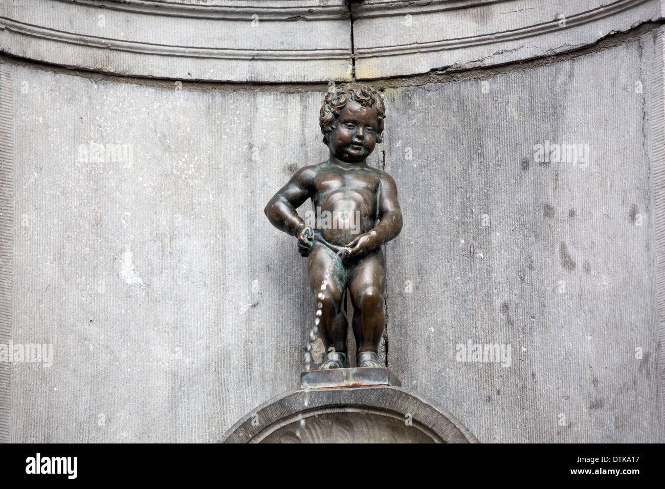 The Manneken Pis statue in Brussels Stock Photo - Alamy