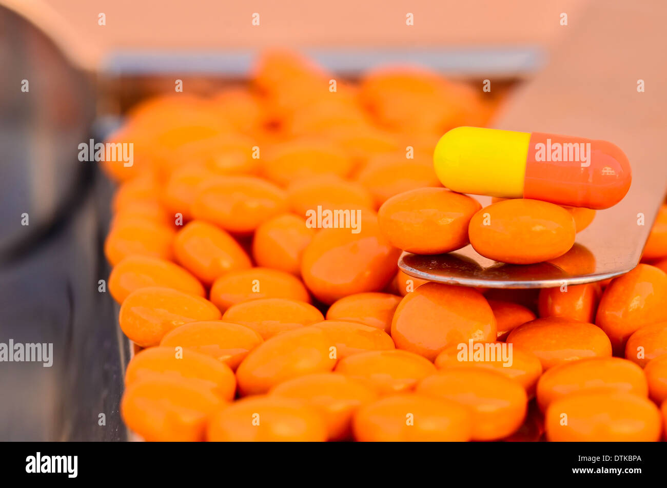 Pharmacy pill counting tray hi-res stock photography and images - Alamy