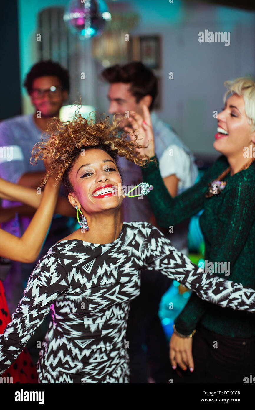 Five dancing women hi-res stock photography and images - Alamy