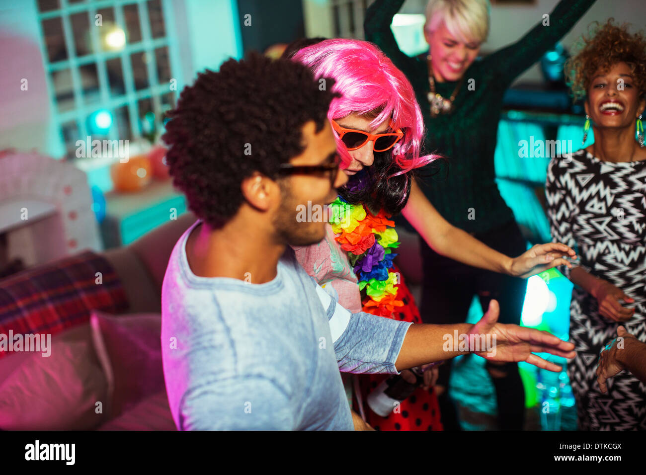 Group dancing copy hi-res stock photography and images - Alamy