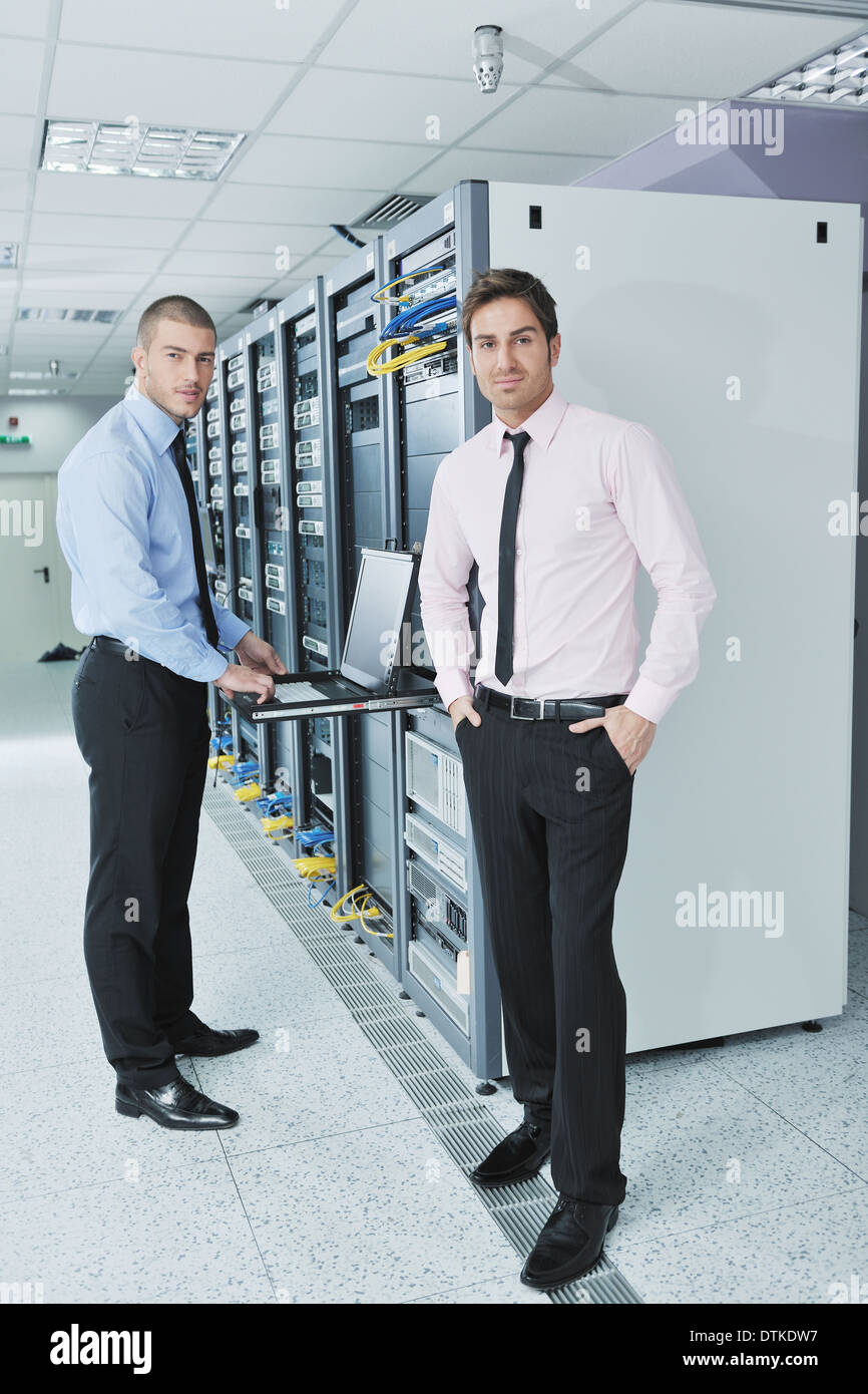 it engineers in network server room Stock Photo - Alamy