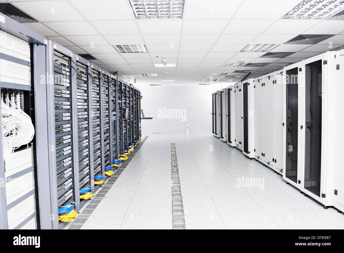 network server room Stock Photo - Alamy