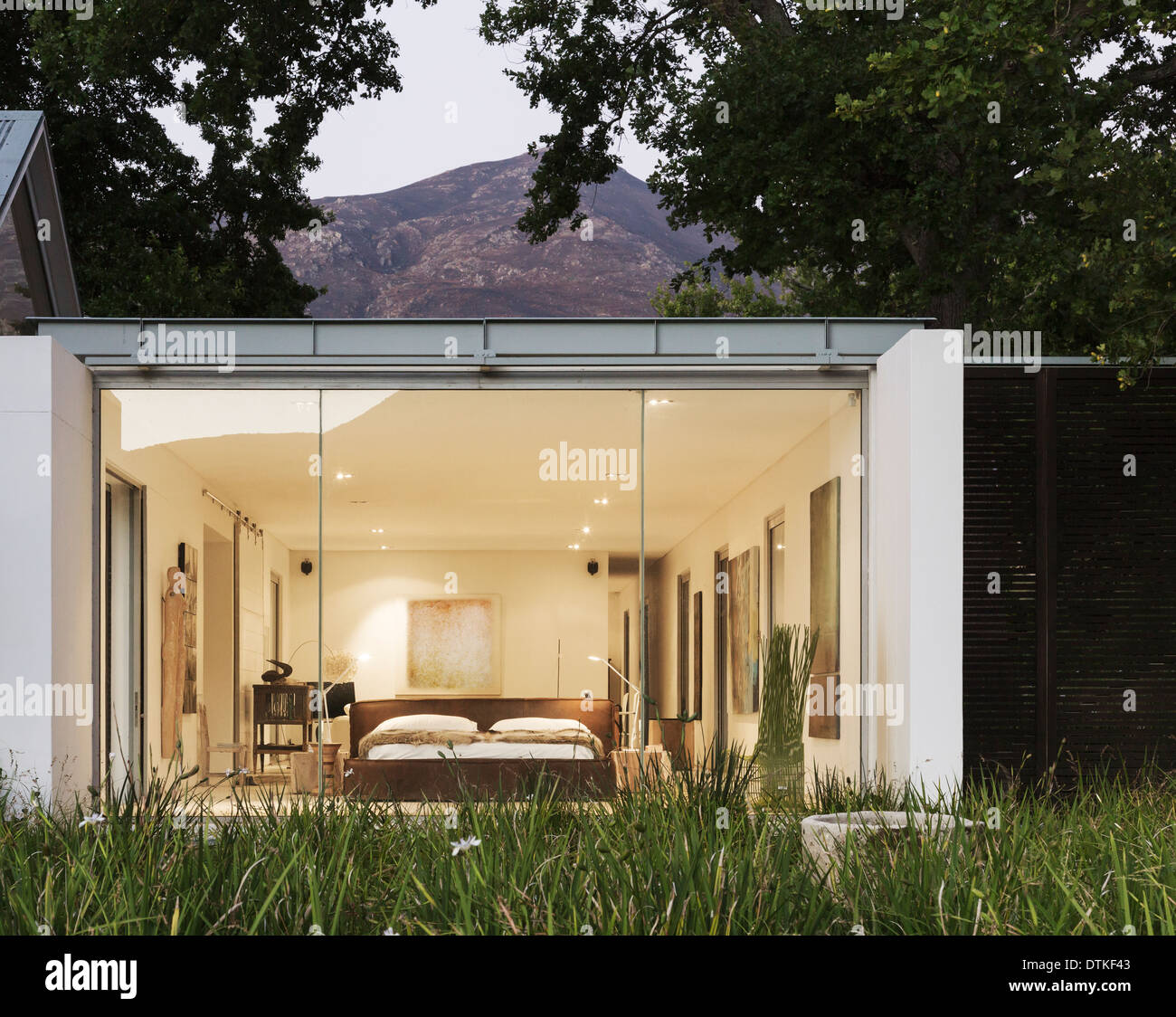 Exterior Glass Walls In The Garden 8+ Spectacular Exterior Glass Wall