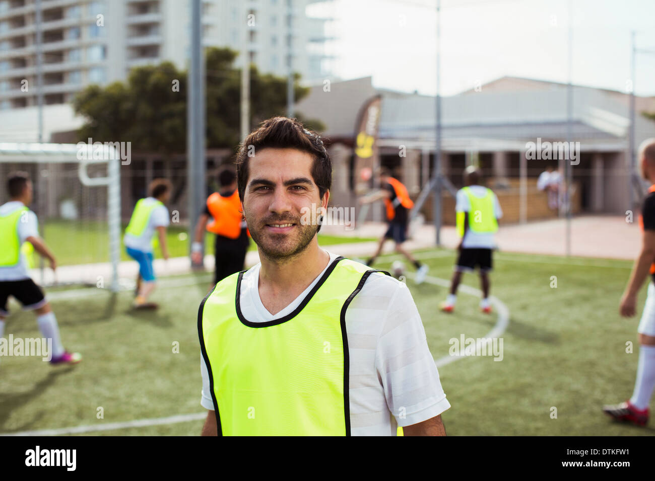 African soccer player hi-res stock photography and images - Alamy