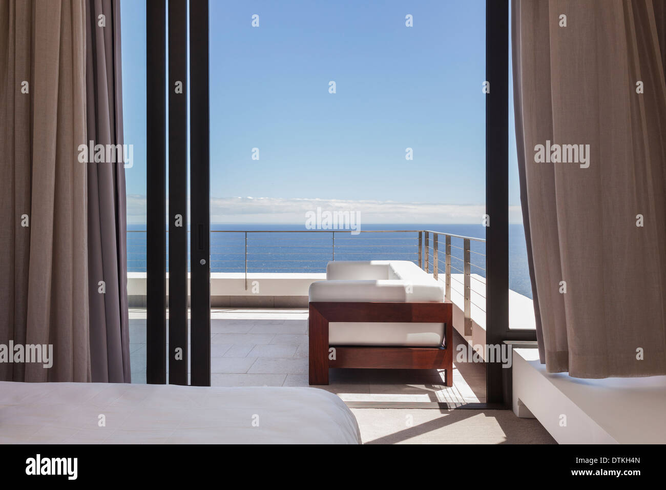 Modern balcony overlooking ocean Stock Photo - Alamy