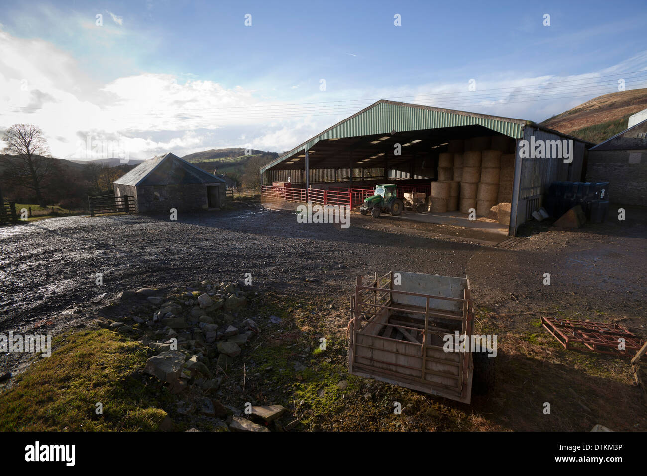Scottish farm buildings hi-res stock photography and images - Alamy