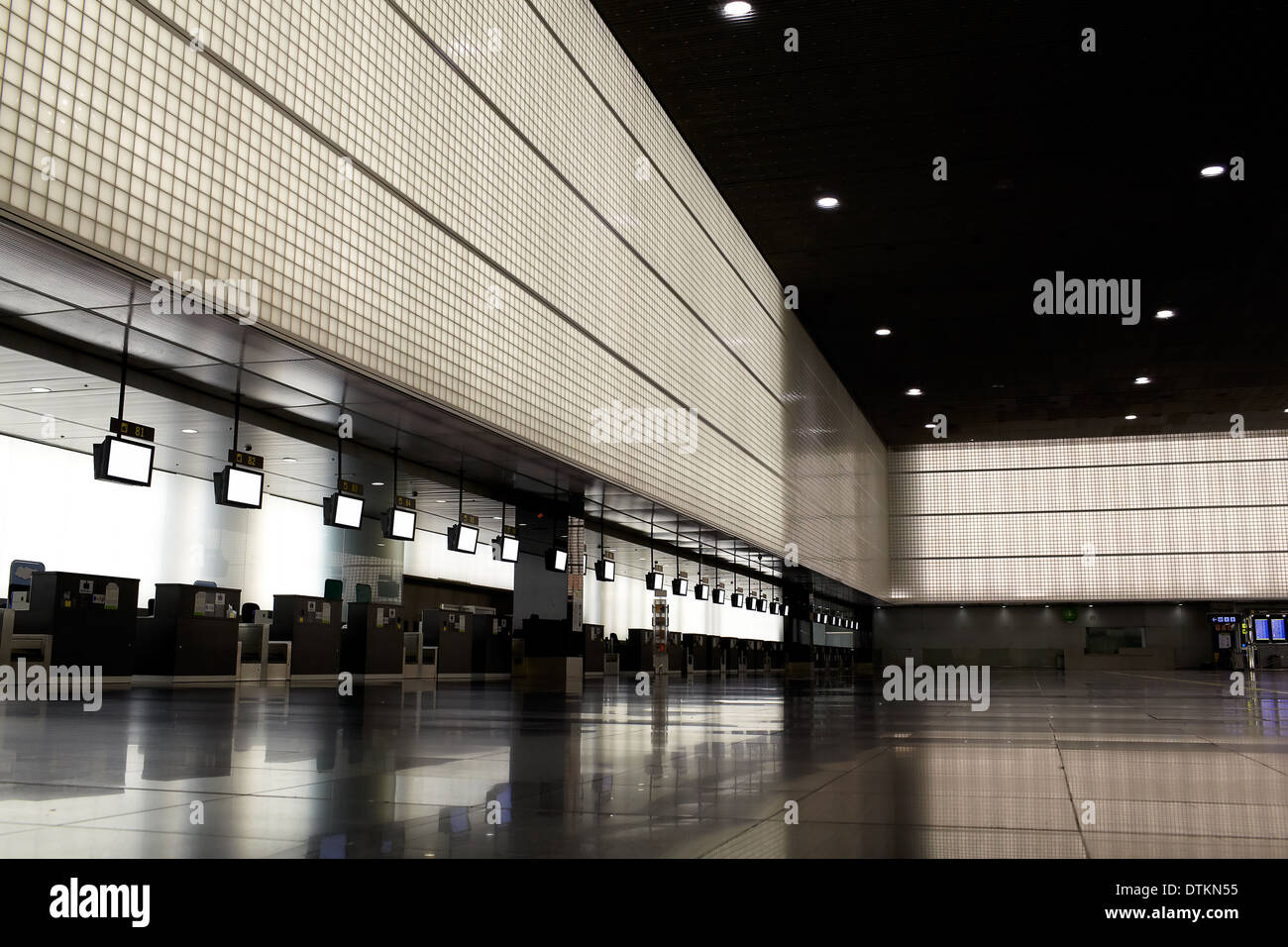 Empty airport hall Stock Photo - Alamy