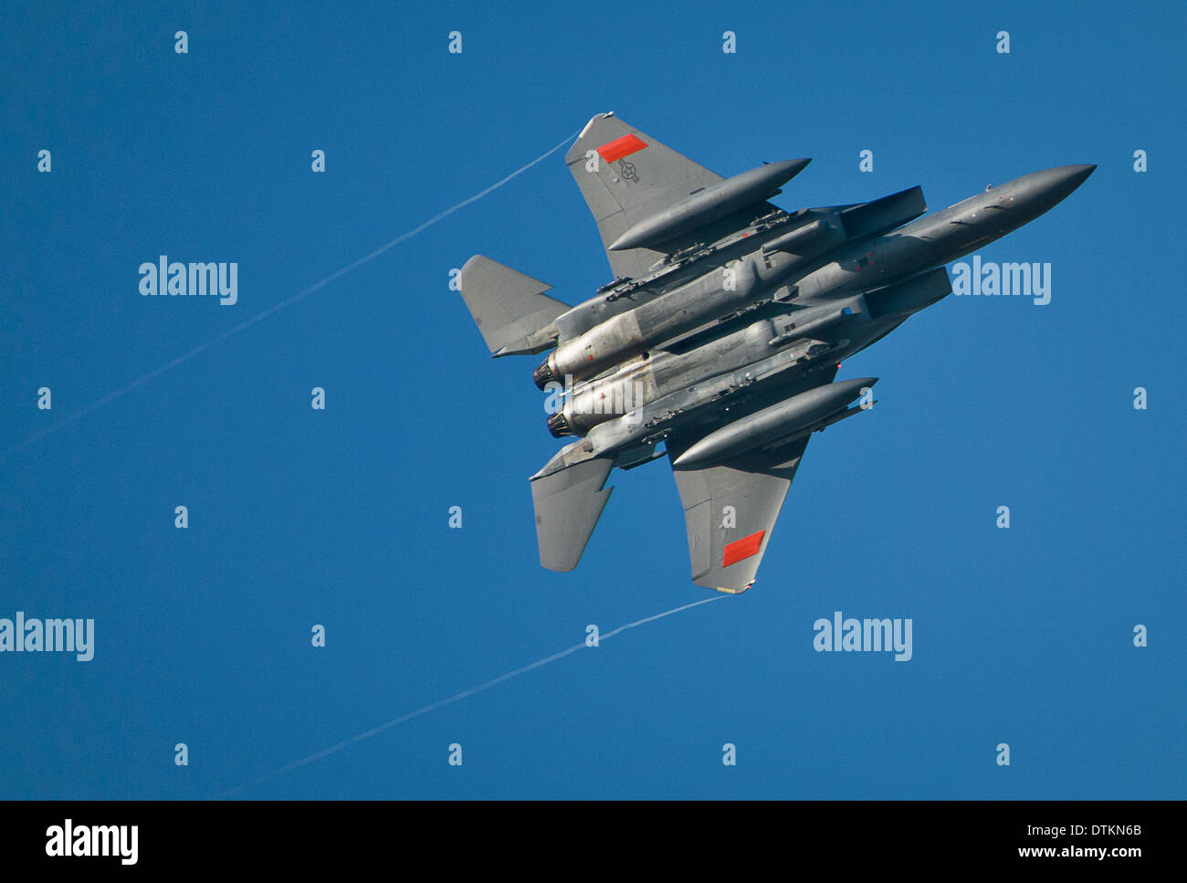 A US Air Force F-15 Eagle fighter aircraft from the 40th Flight Test ...