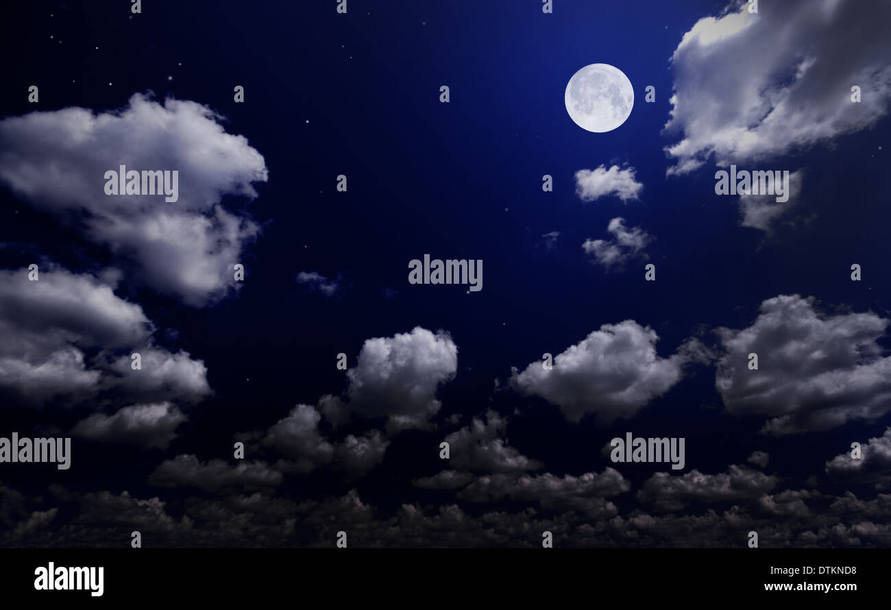 Cloudy night sky moon hi-res stock photography and images - Alamy