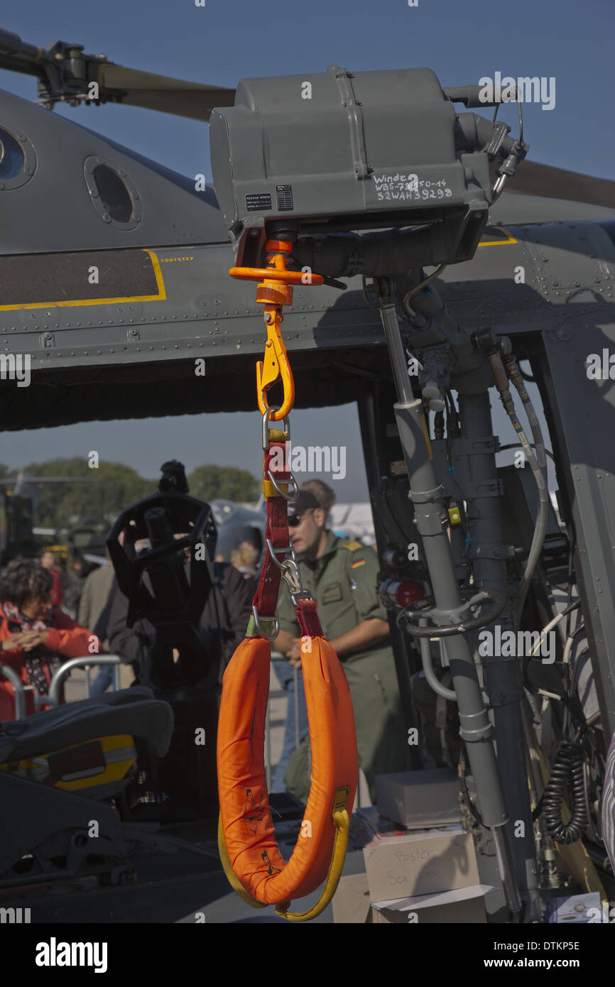 Rettungslift hi-res stock photography and images - Alamy