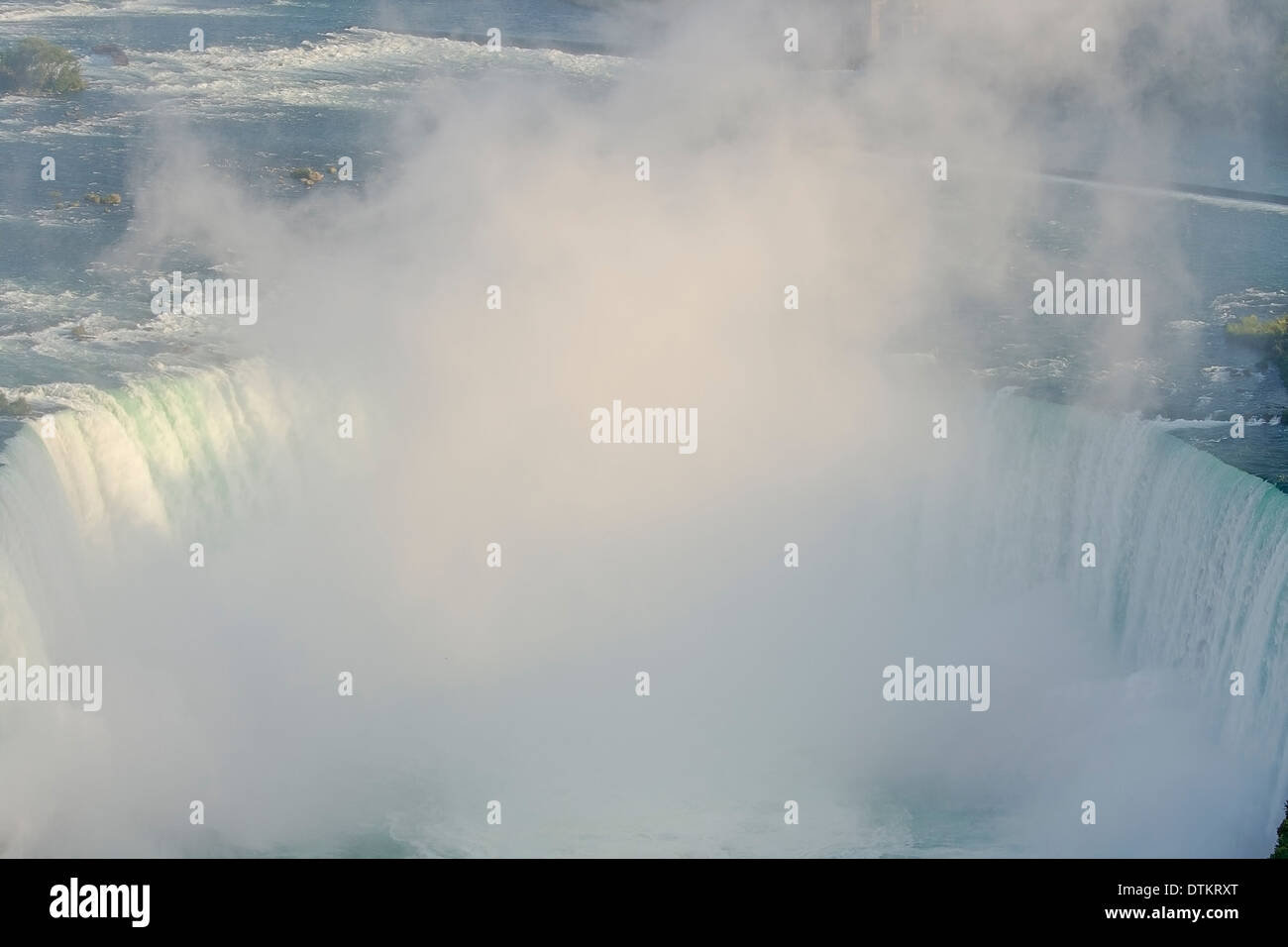 Niagara falls up close hi-res stock photography and images - Alamy