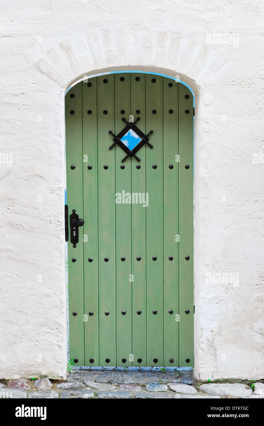Aperture door hi-res stock photography and images - Alamy