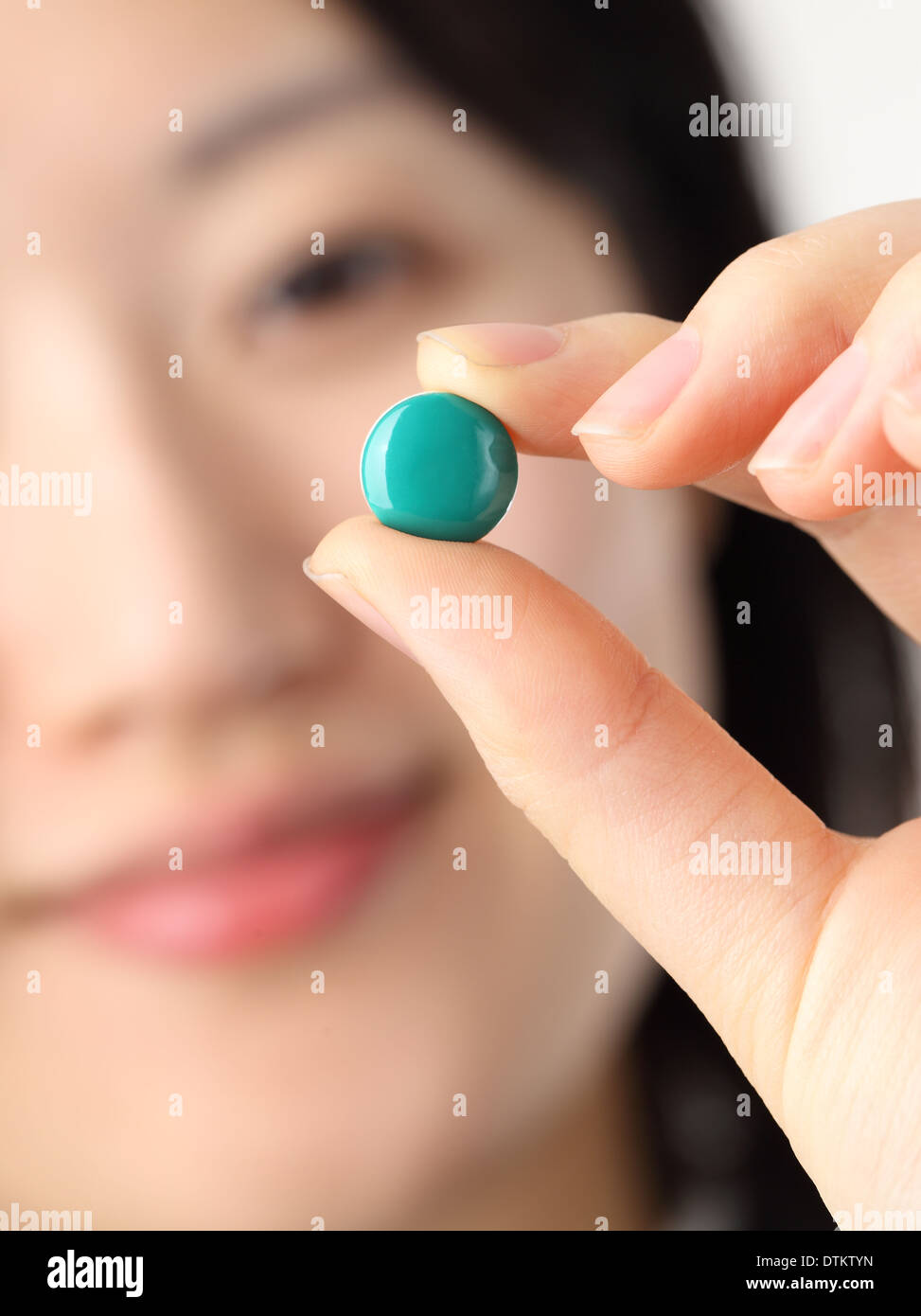 Blue pill hi-res stock photography and images - Alamy