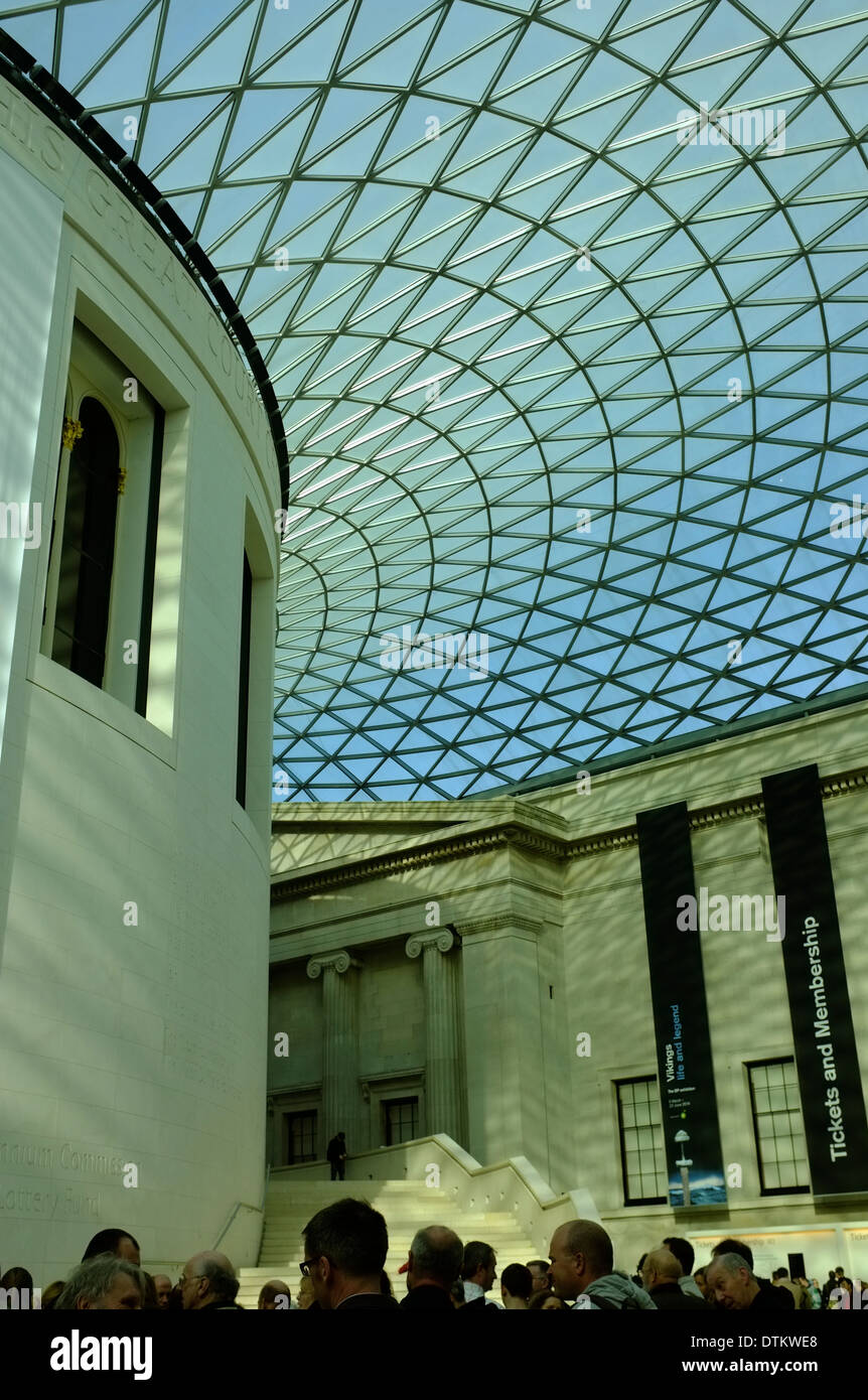 Central courtyard at the British Museum Stock Photo - Alamy