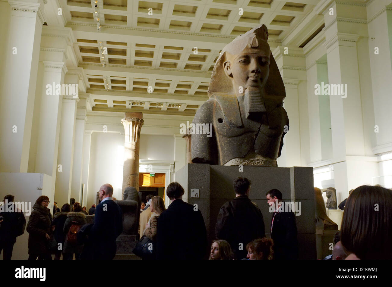 Museum egyptian artifacts hi-res stock photography and images - Alamy