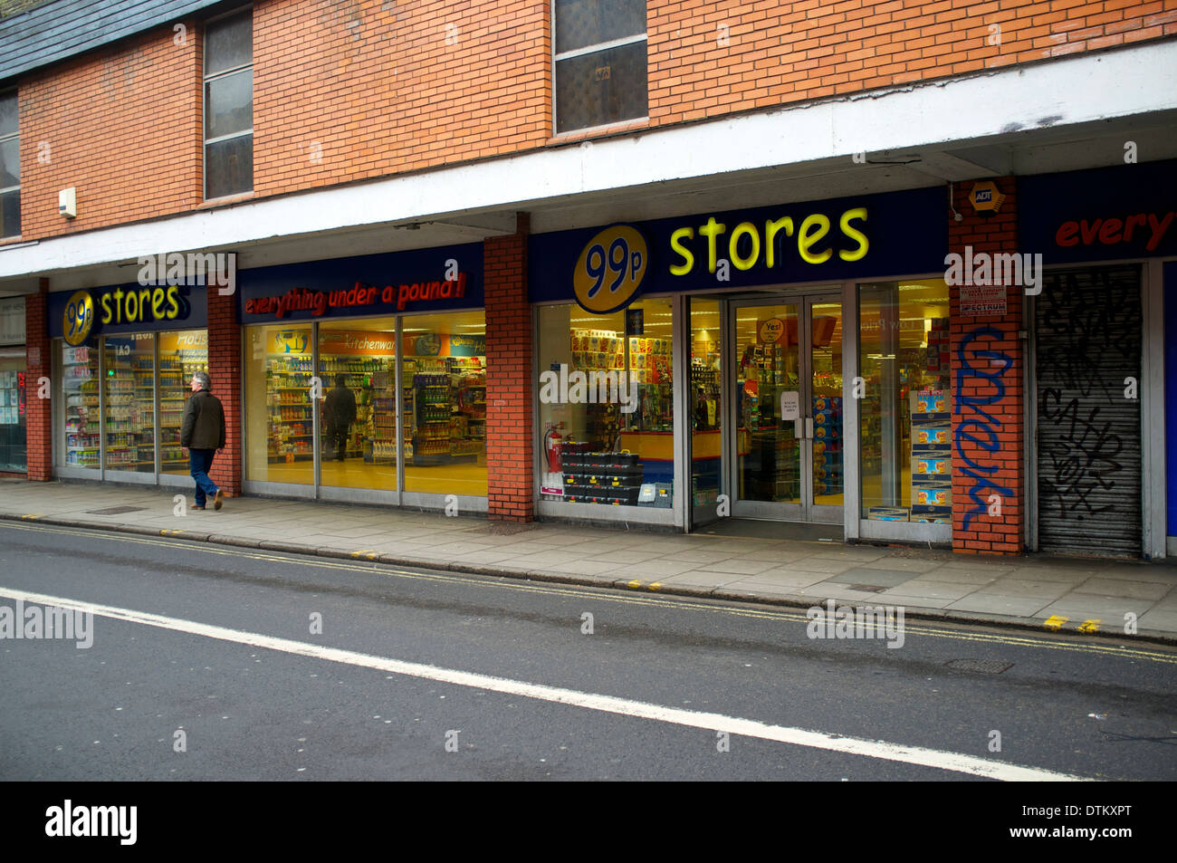 99p store hi-res stock photography and images - Alamy