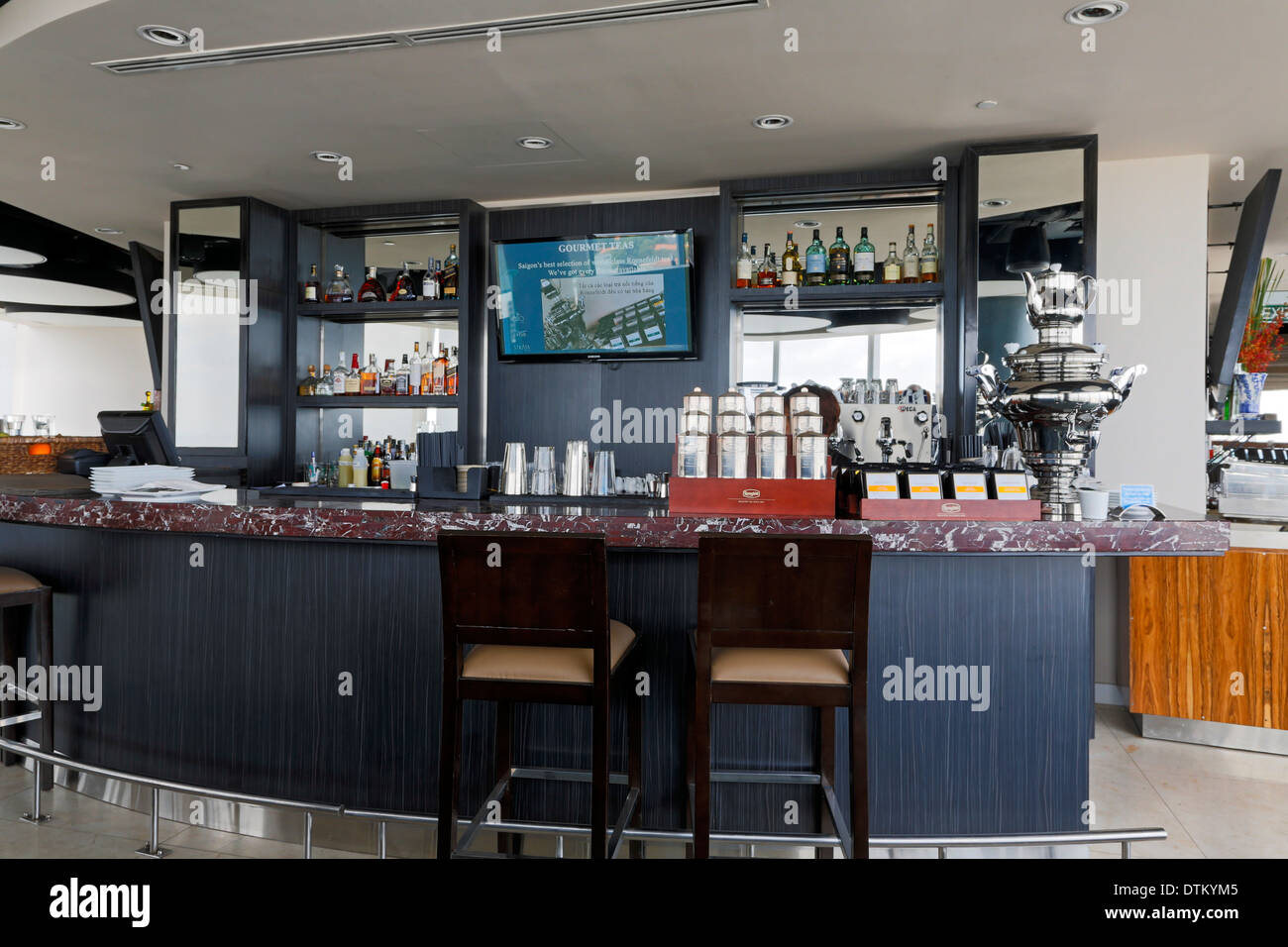 Restaurant and bar at the Bitexco Financial Tower, Ho Chi Minh City ...