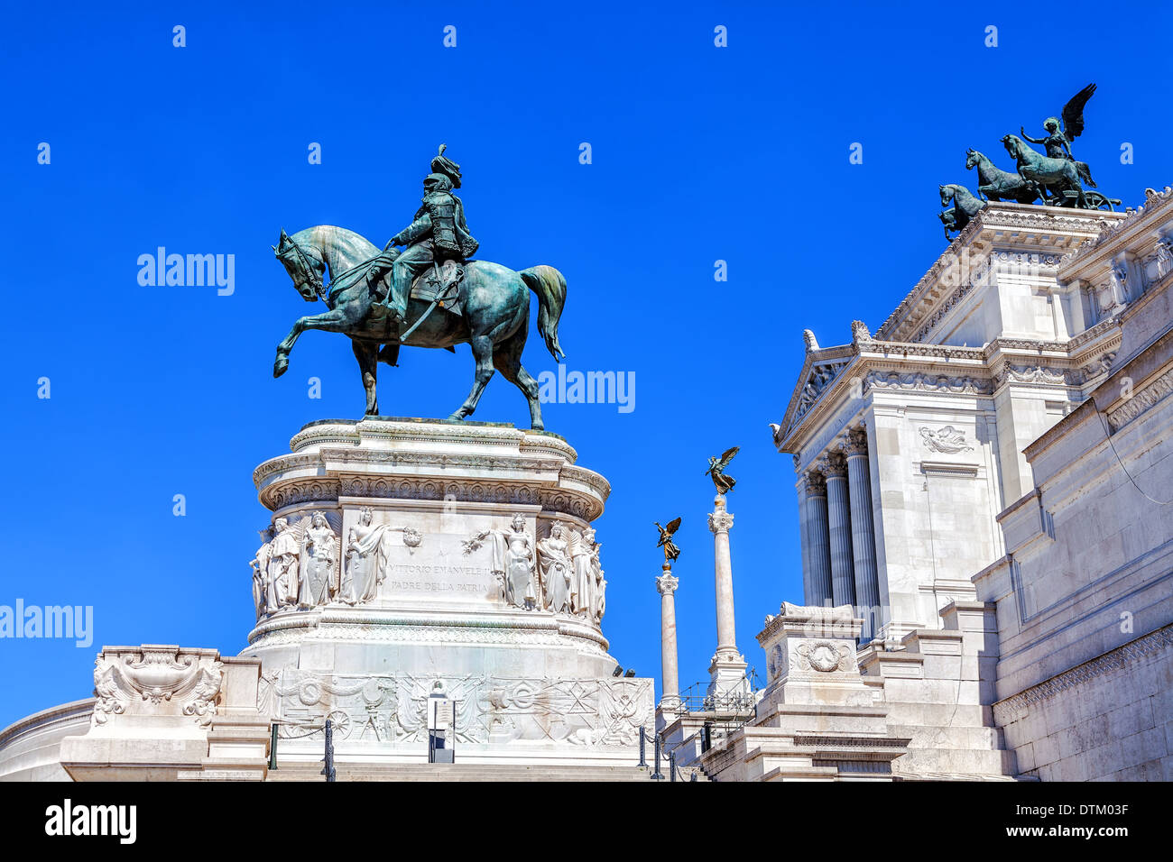 Venice Palace in Rome. In the foreground, the sculpture of Victor ...