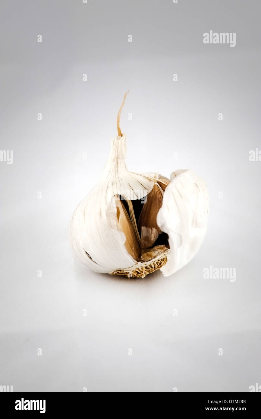 A Bulb Of Garlic Stock Photo - Alamy