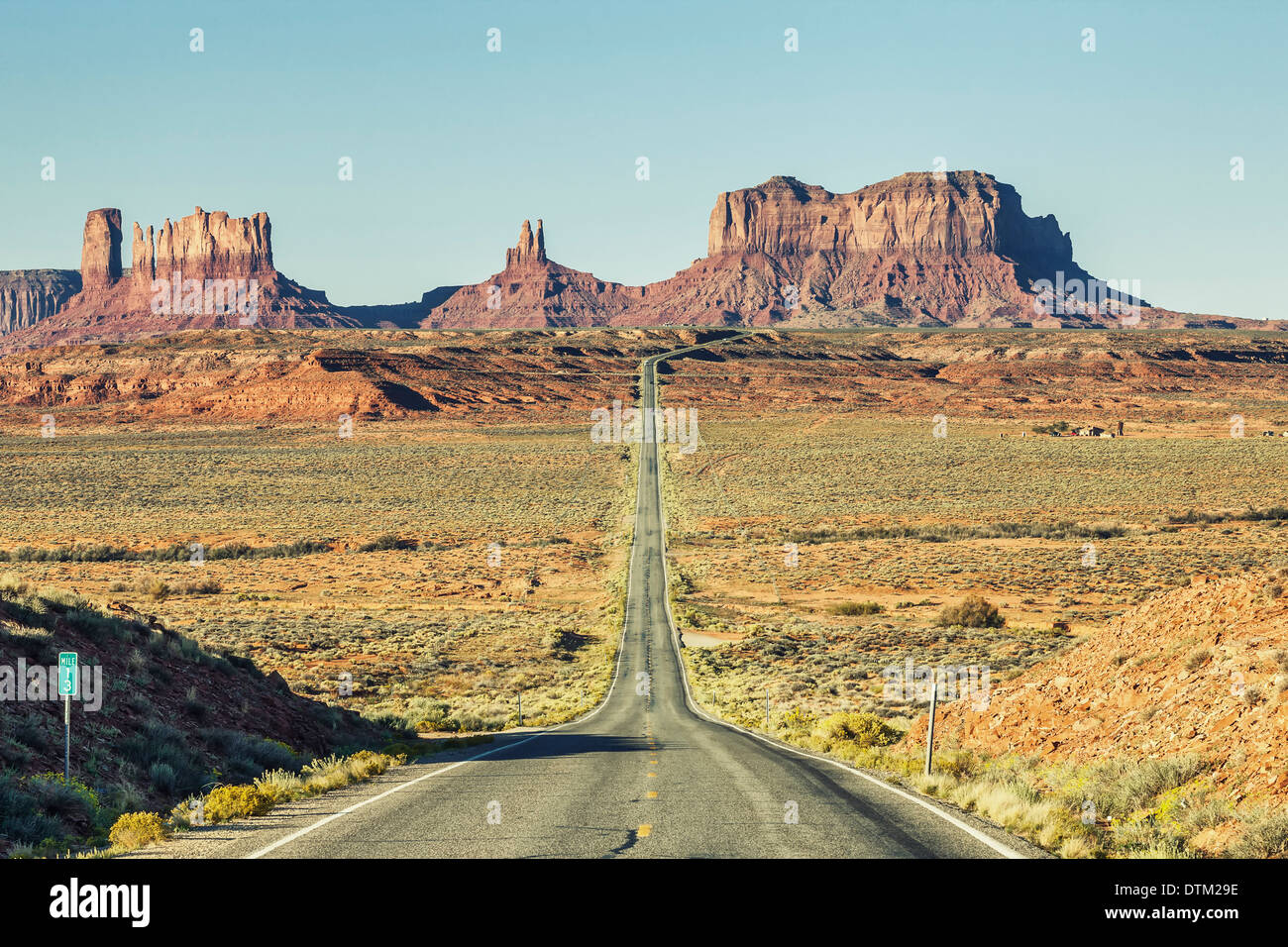 View of famous road to Monument Valley, USA Stock Photo - Alamy