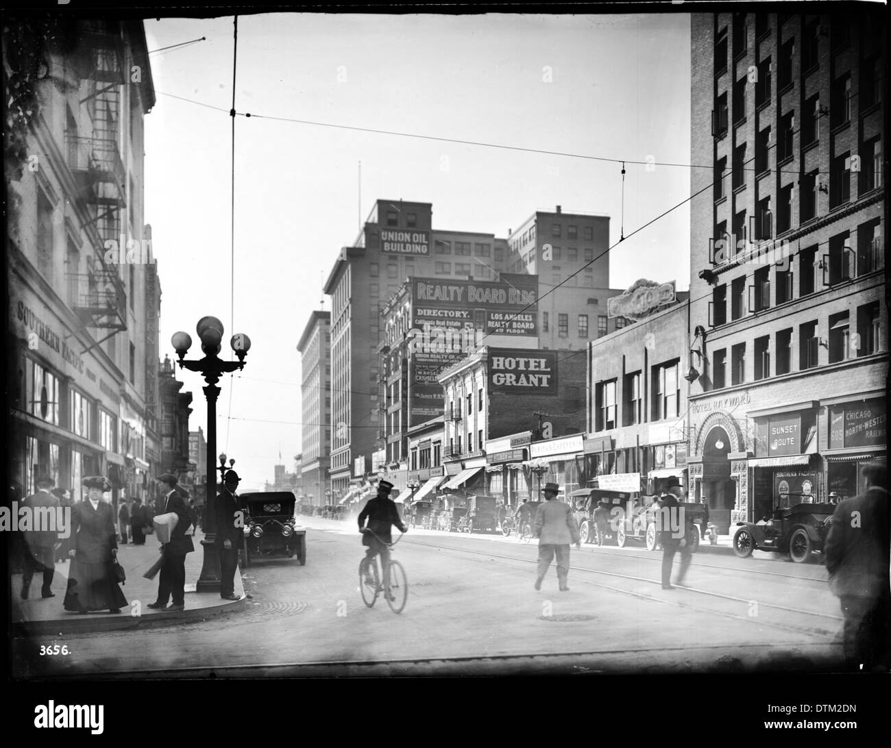 A view of Spring Street looking south from Sixth Street in Los Angeles ...