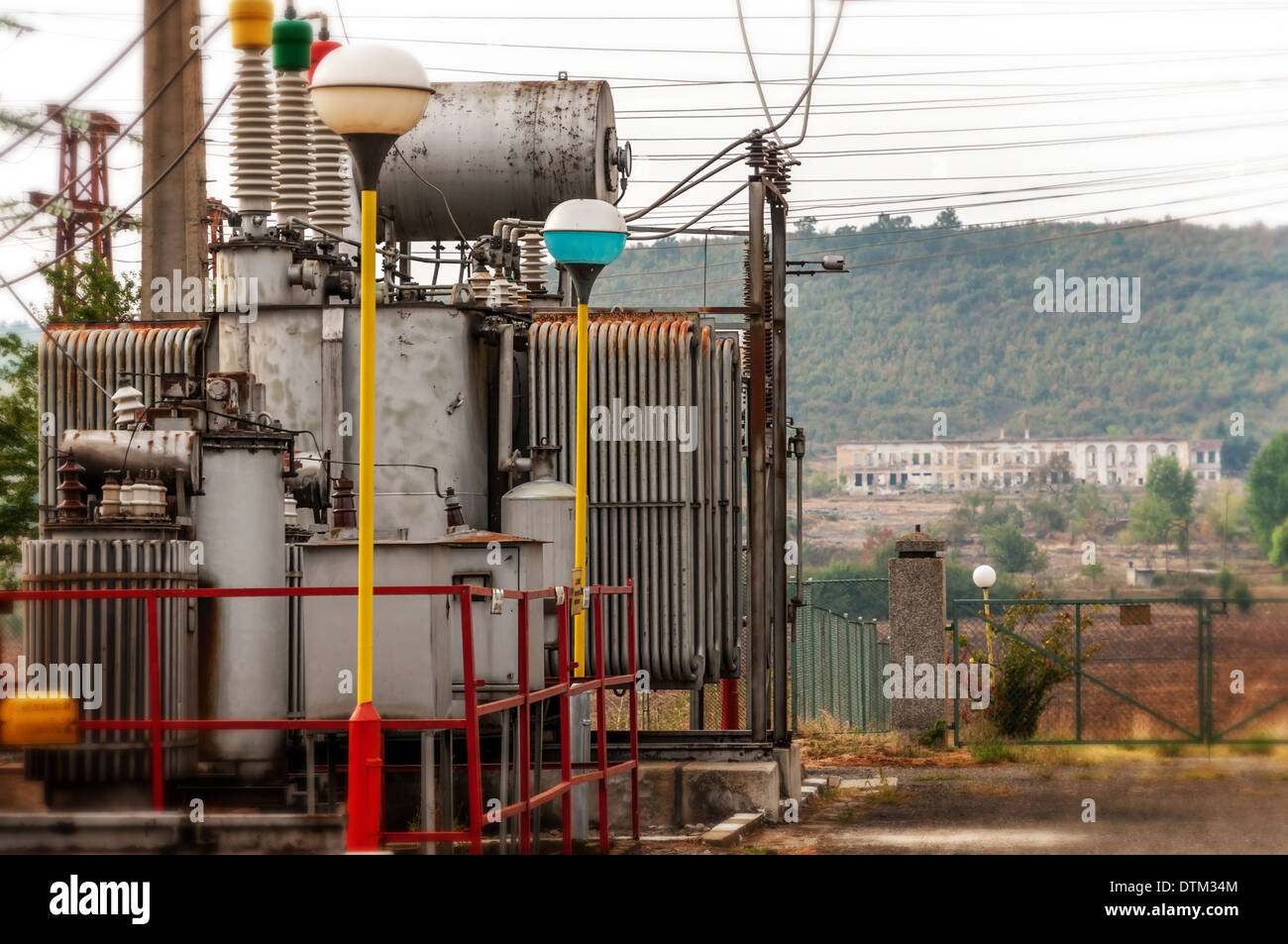 Distribution transformers hi-res stock photography and images - Alamy